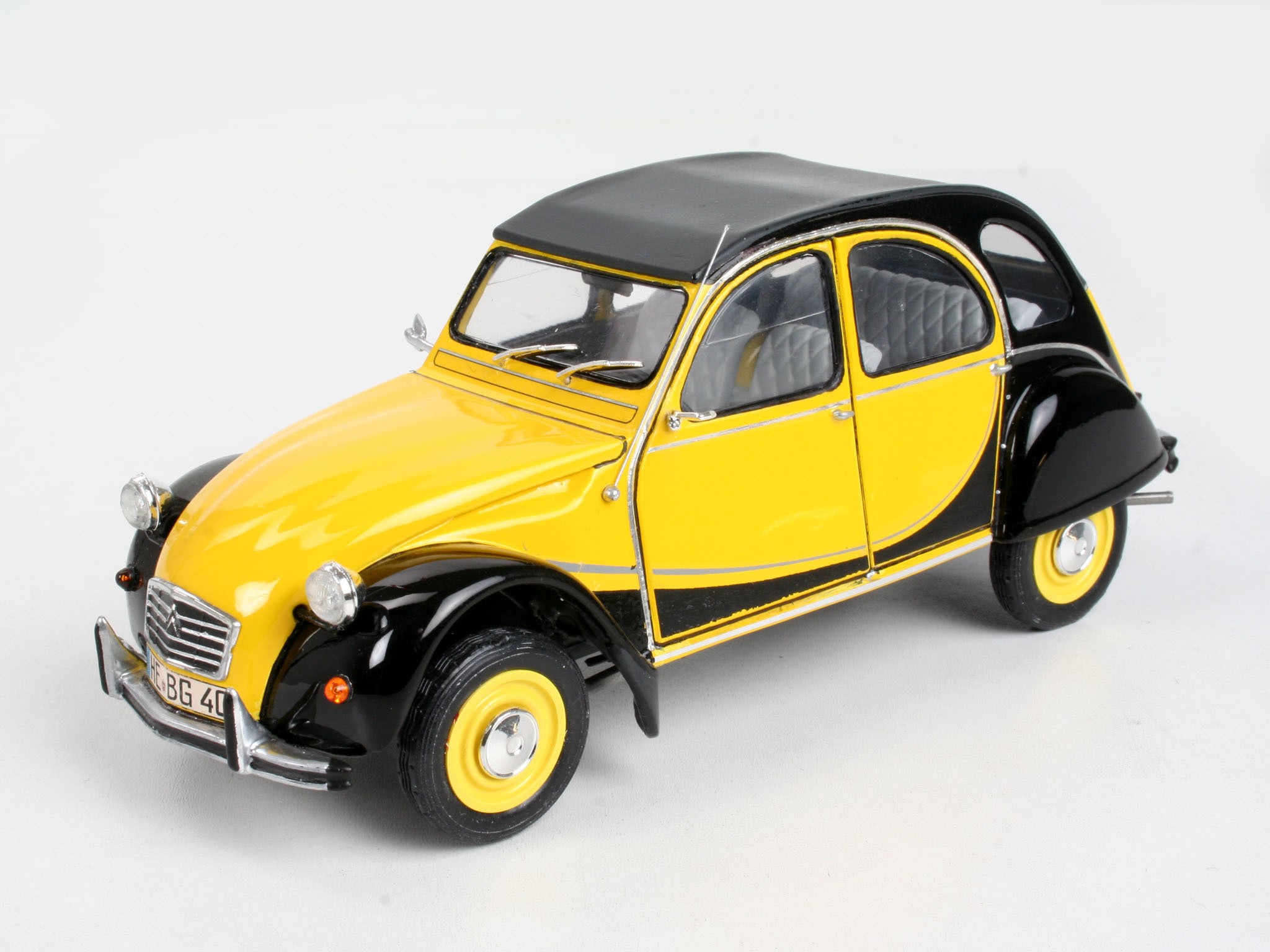 Revell Model Set Citroen 2CV - Voiture - Rue du Commerce